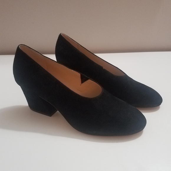 Botkier | Shoes | Botkier Haven Suede Pump Block Heel Size 95 | Poshmark